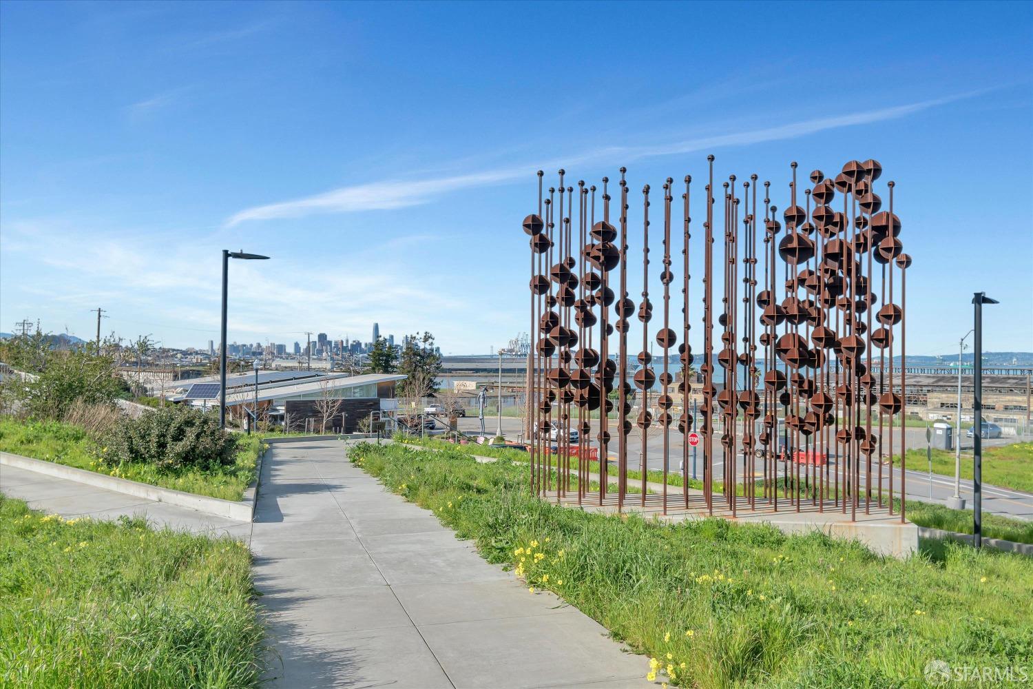 208 Friedell St, San Francisco, CA 94124 - 2 Beds | 2 Baths (Active ...