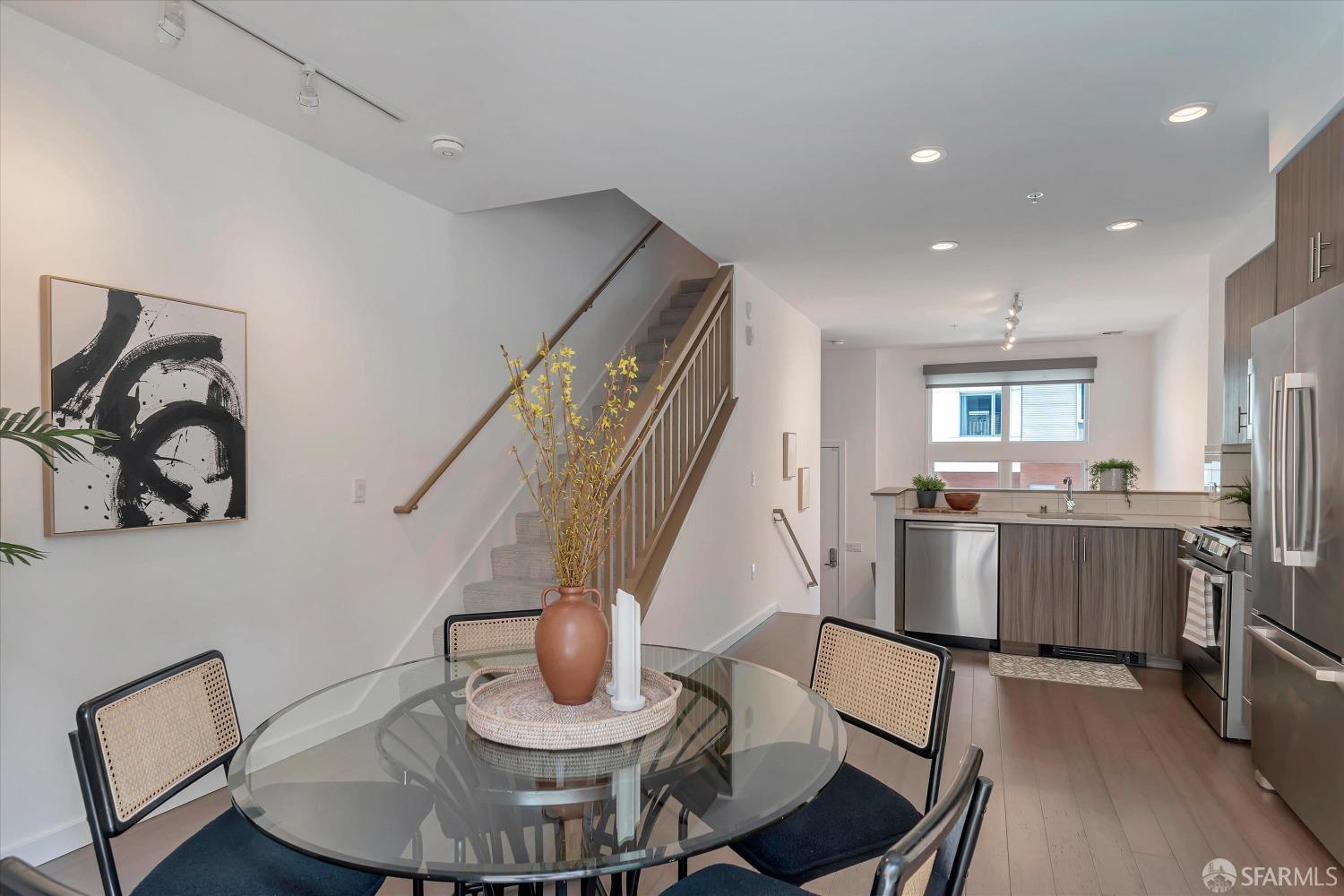 208 Friedell St, San Francisco, CA 94124 - 2 Beds | 2 Baths (Active ...