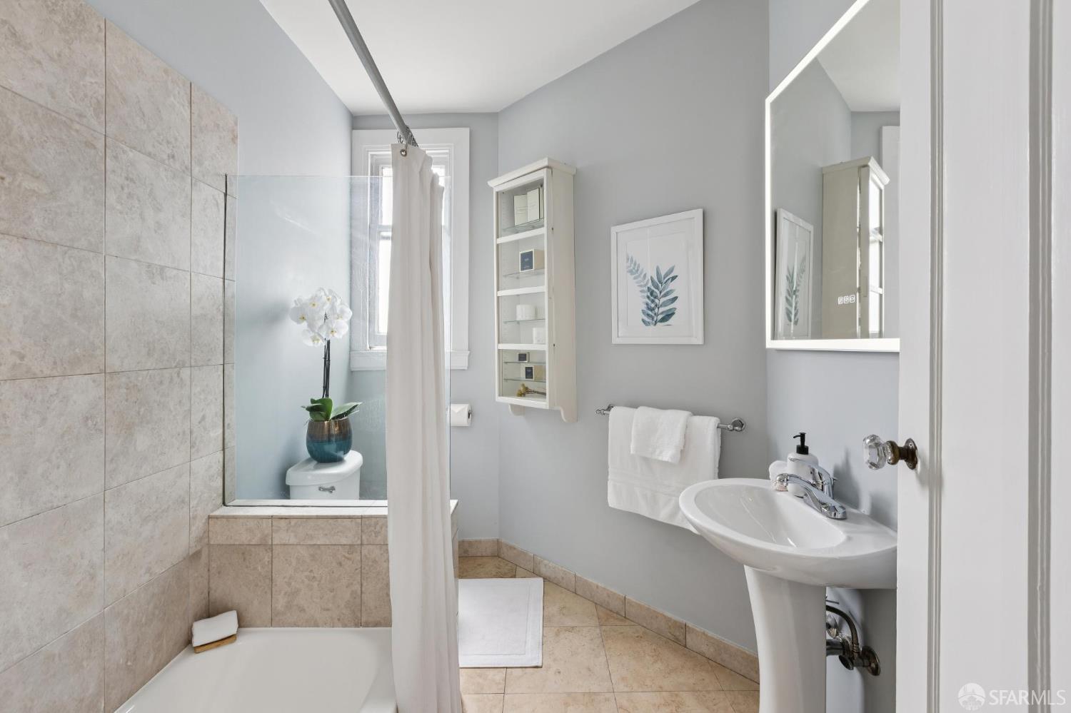 1250 Vallejo St #9, San Francisco, CA 94109 - 1 Beds | 1 Baths (Active ...